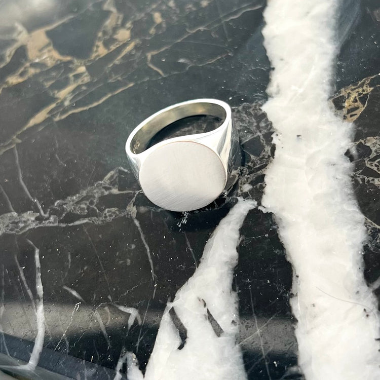 round-signet-gold-ring-for-men – Otis Jaxon Silver Jewellery